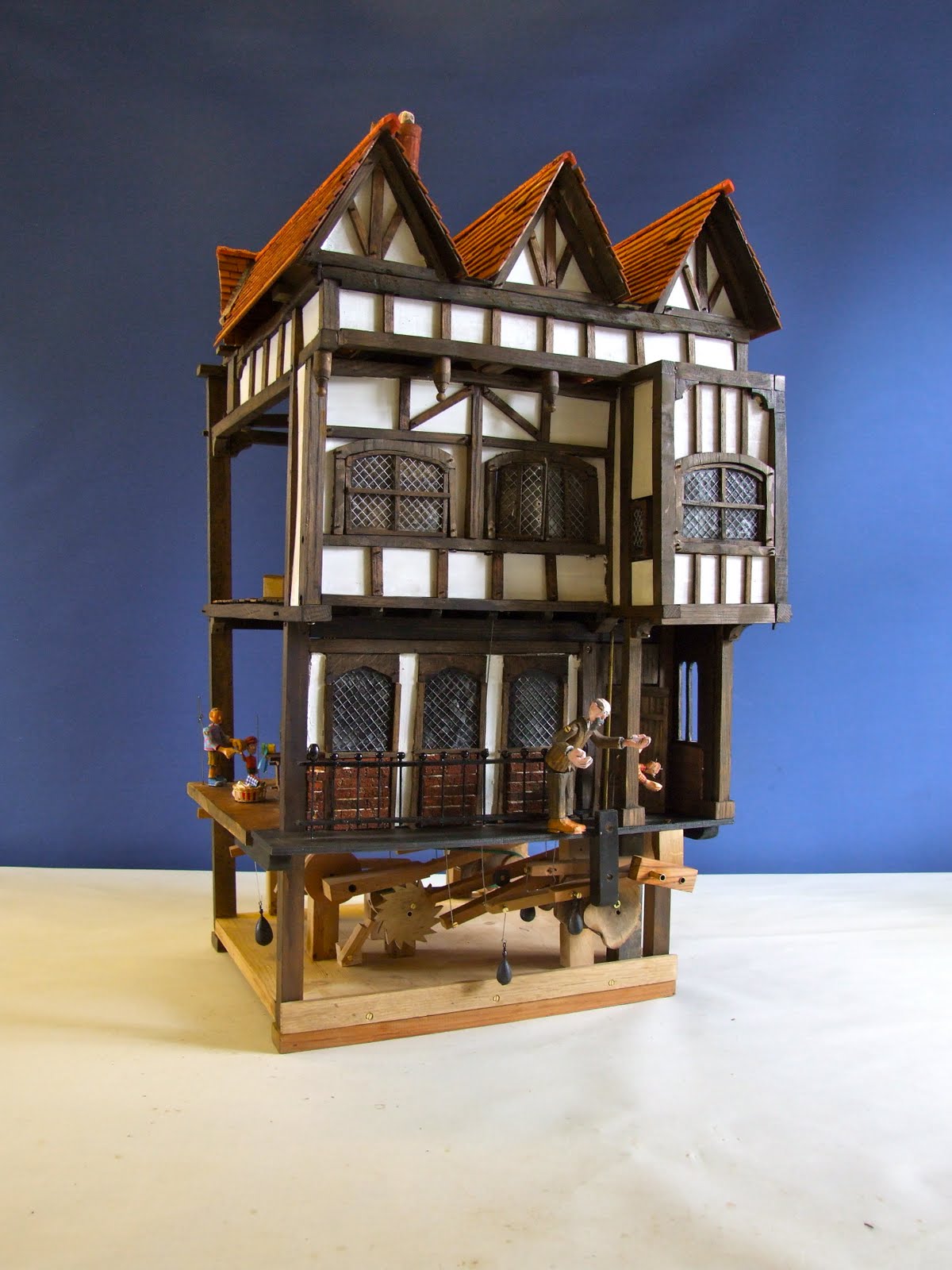 Carlos Zapata Automata: "Tudor House" Southampton Museum