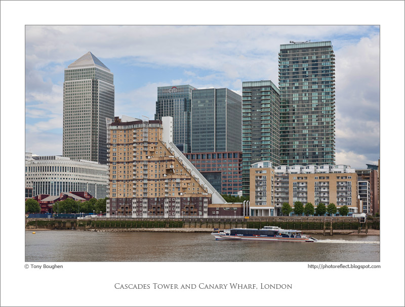 PhotoReflect: Cascades Tower, Canary Wharf