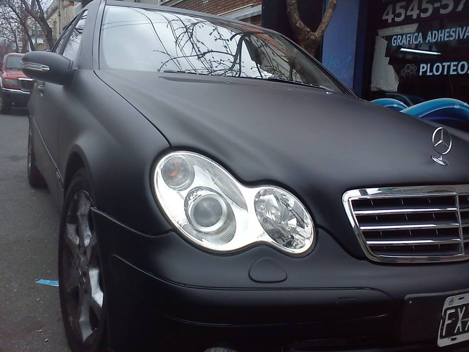 Ploteos - gráfica adhesiva, ploteos de autos, gráfica vehicular ...