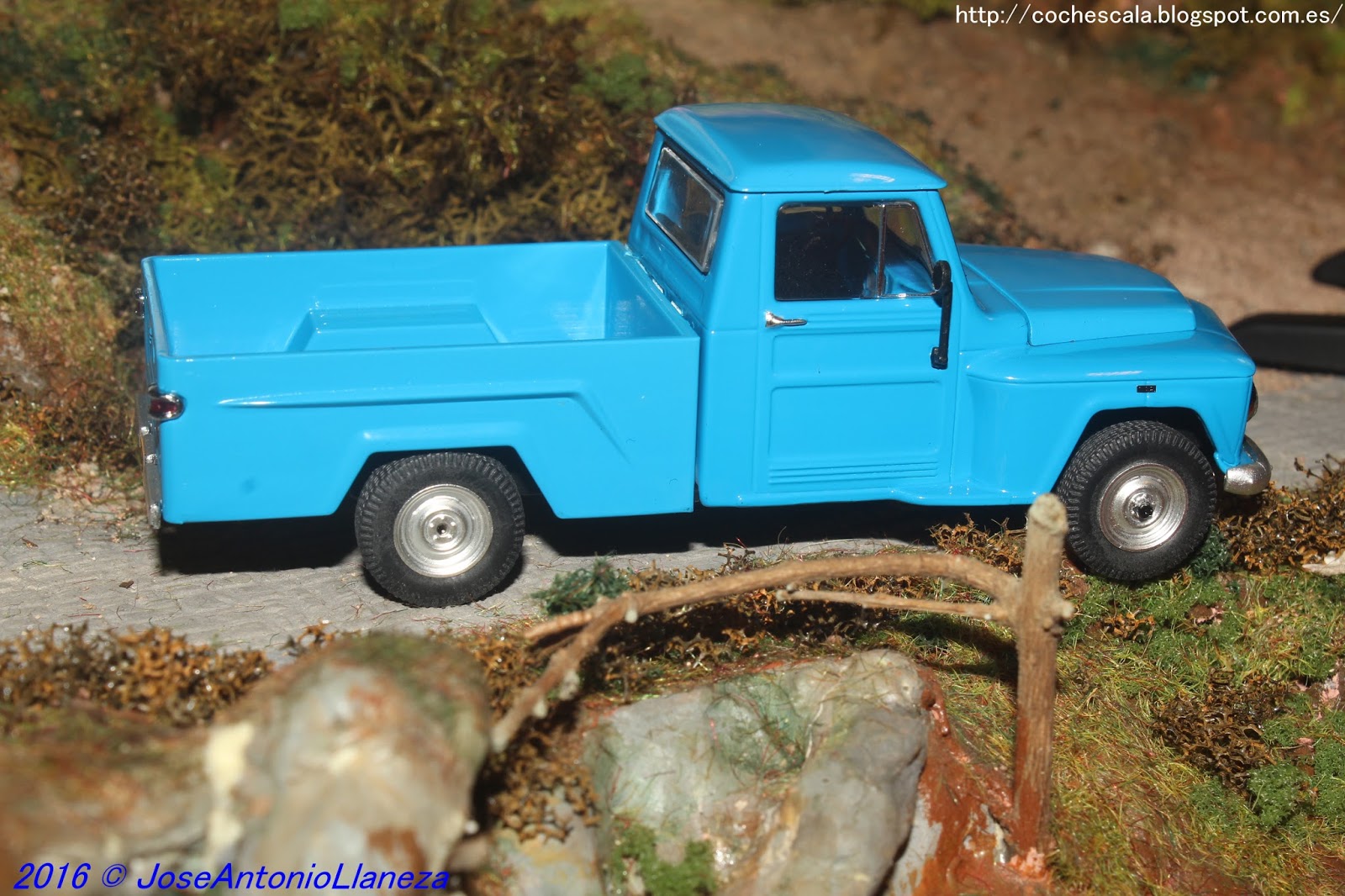 Son43: Ford F-75 Pick Up