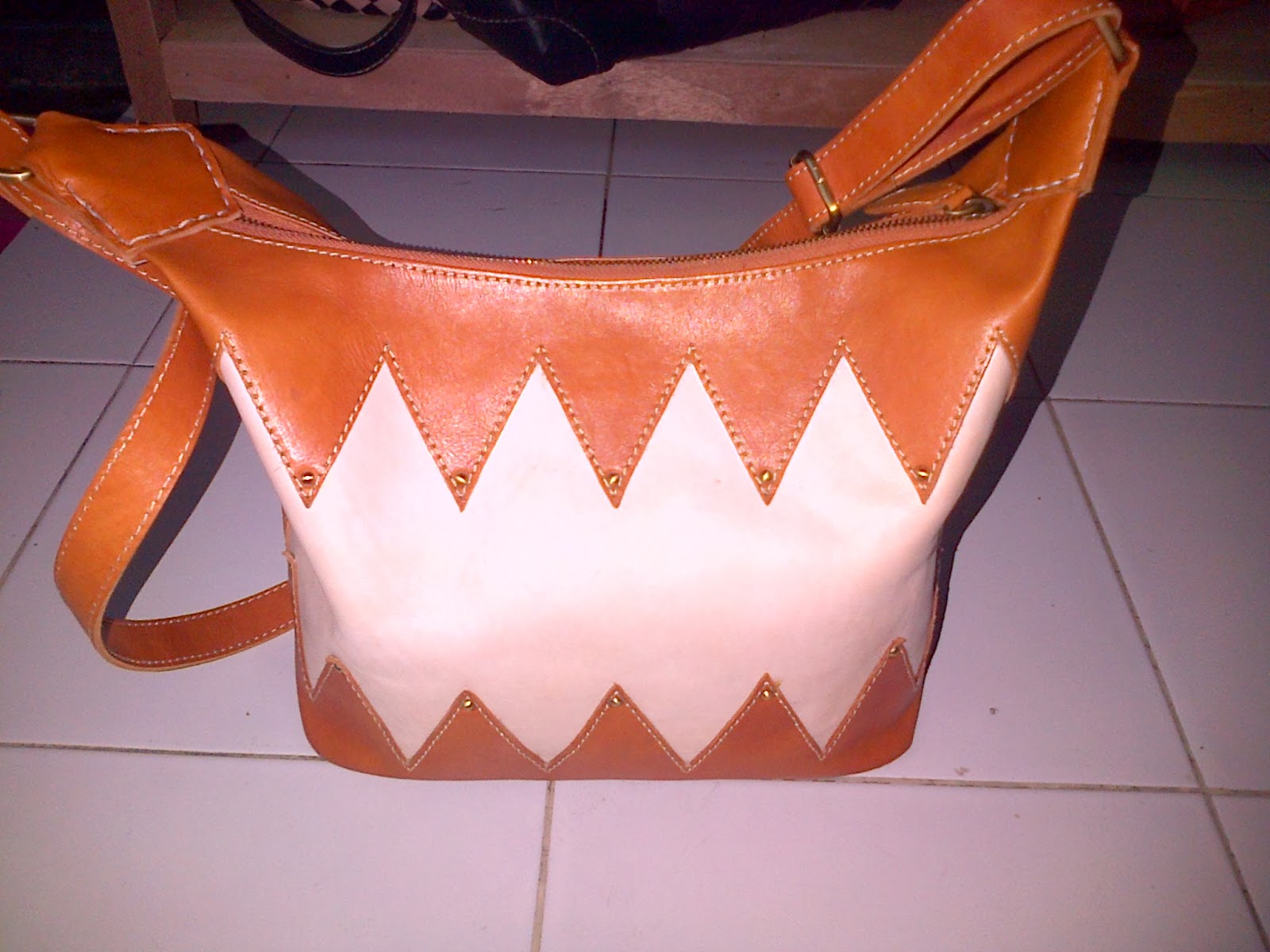 Tas Kulit Model Zigzag - Tas Kulit Lampung