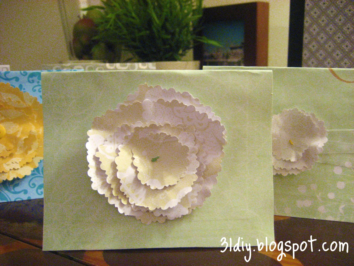 31 diy: Paper Flower + Handmade Cards {tutorial}