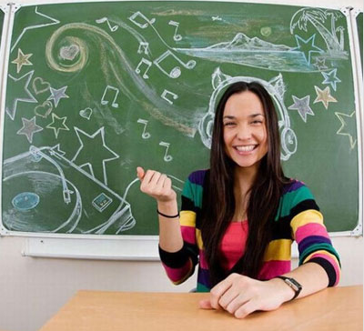 Kreatif Inovatif dengan Papan Hitam Sekolah