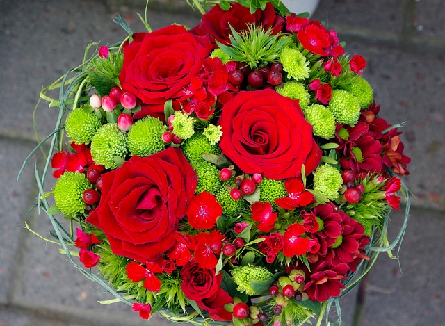 Tips Memilih Buket Bunga untuk Acara Wisuda - empiechubby.com