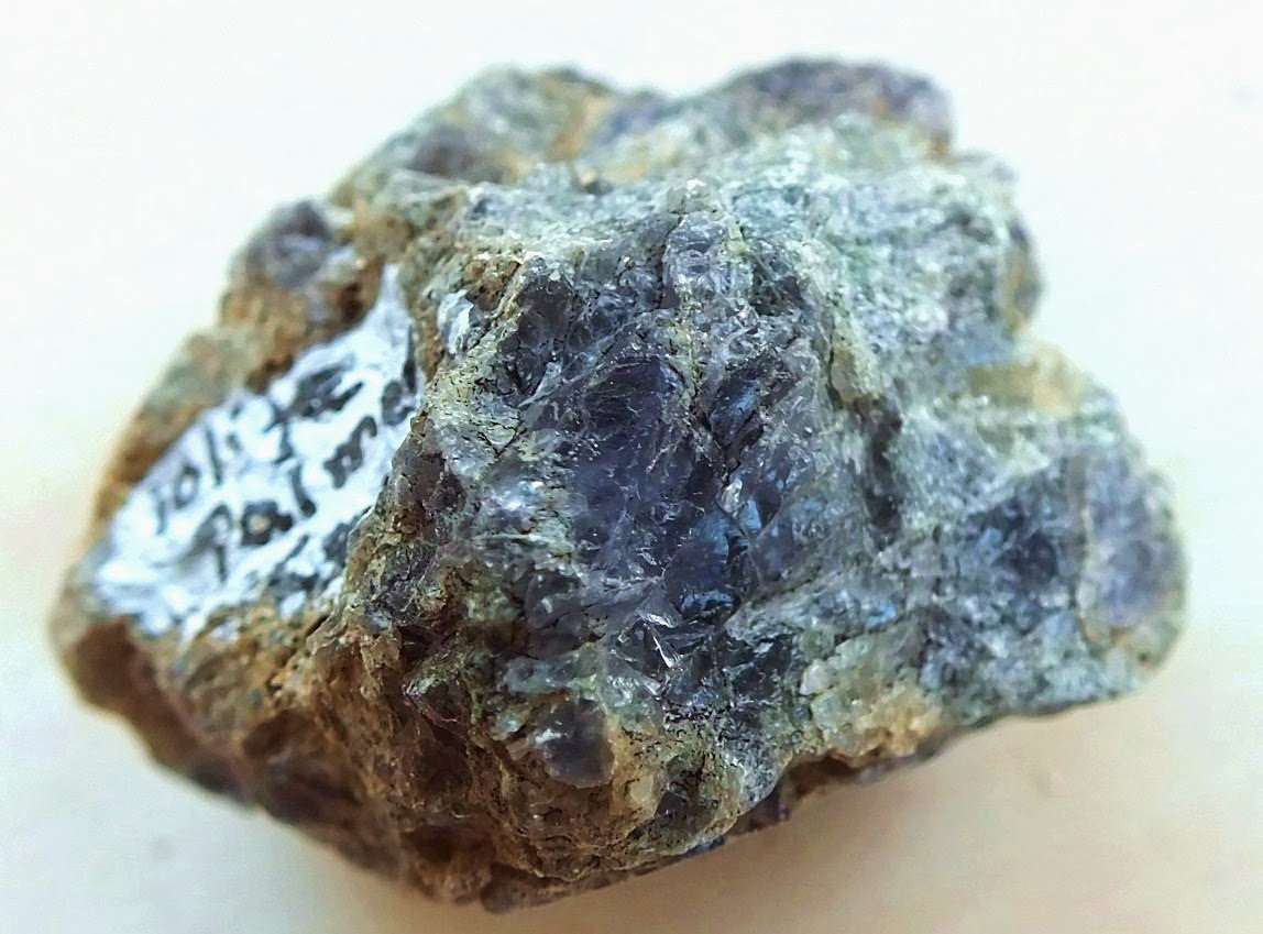 GemHunter's Guide to Prospecting for Iolite (water sapphire) Gemstones ...