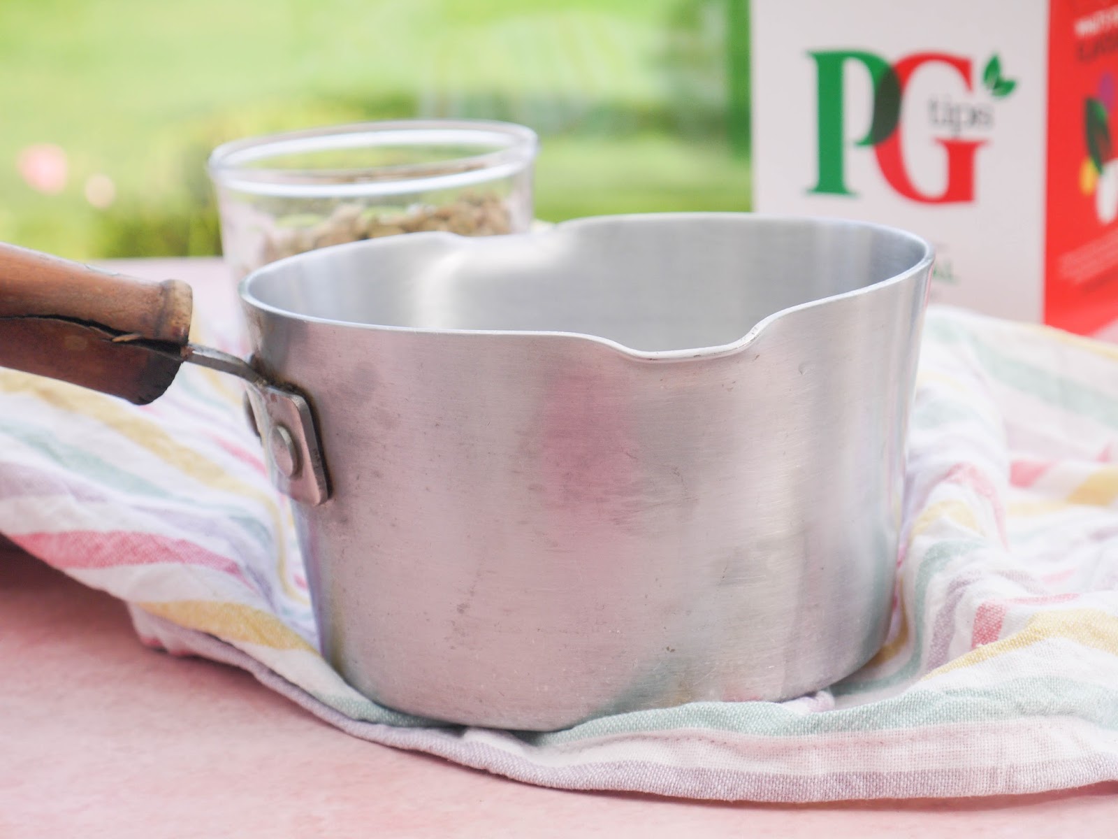 This Muslim Girl Bakes: Our House Everyday Pakistani Tea.