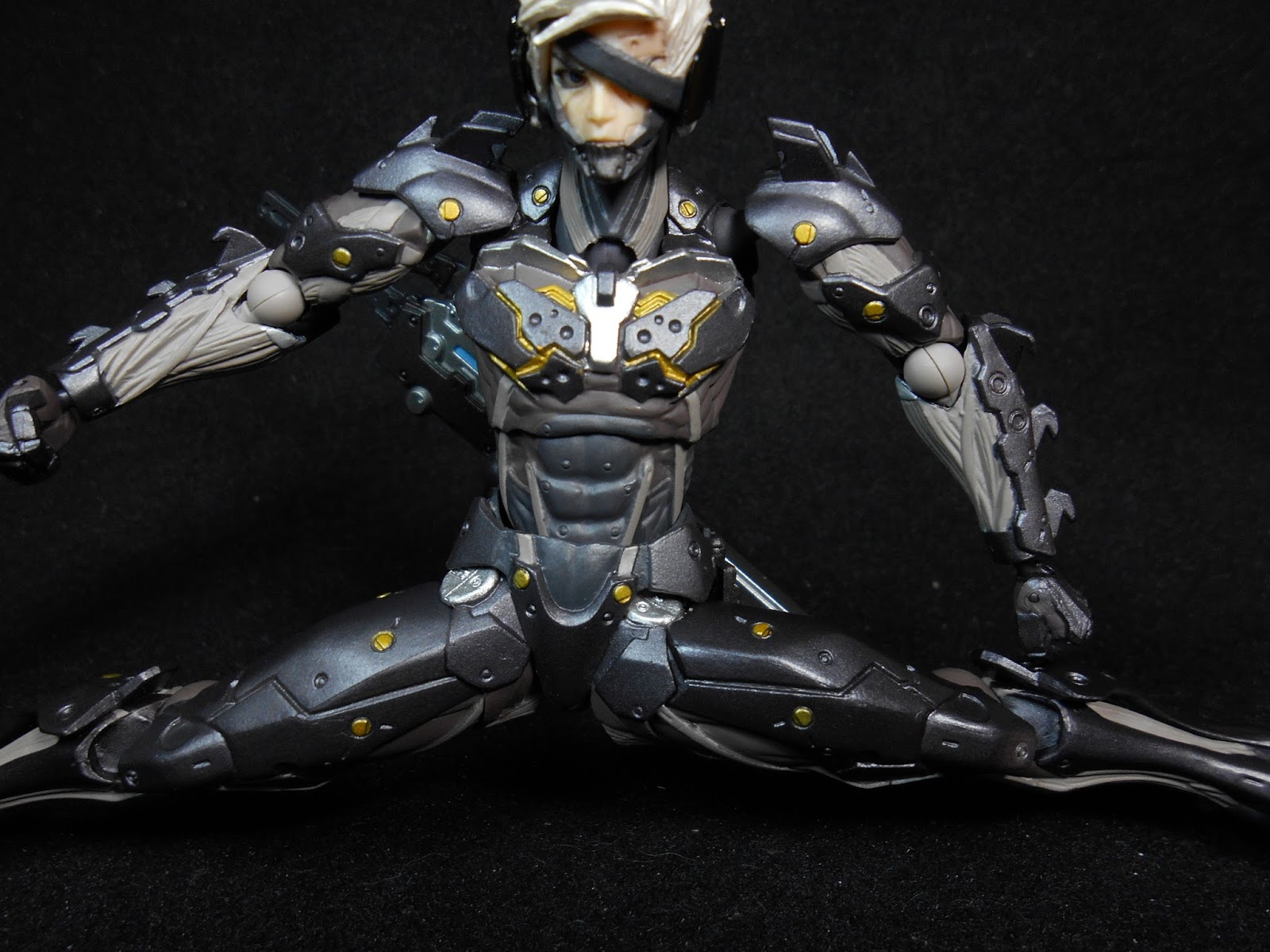 Review: Revoltech Yamaguchi Raiden | Night's Corner