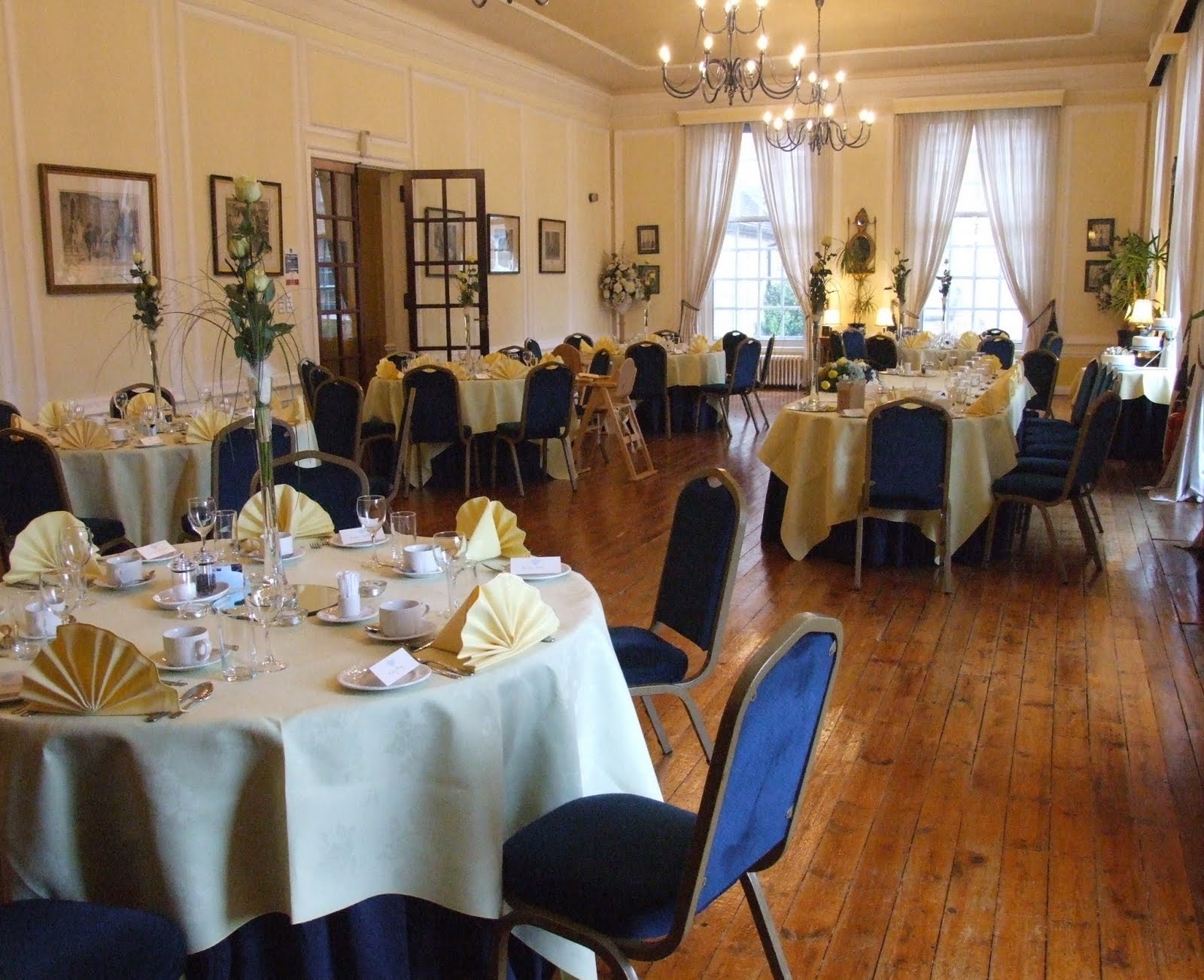 RJ's Florist: Hemswell Court