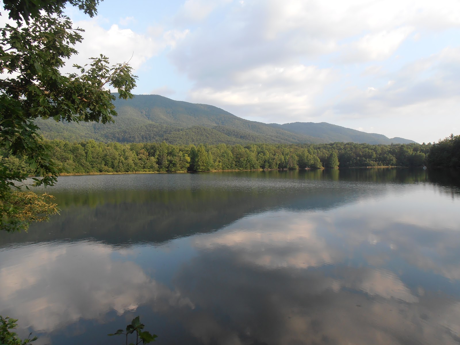American Travel Journal: Cherohala Skyway - Indian Boundary Lake