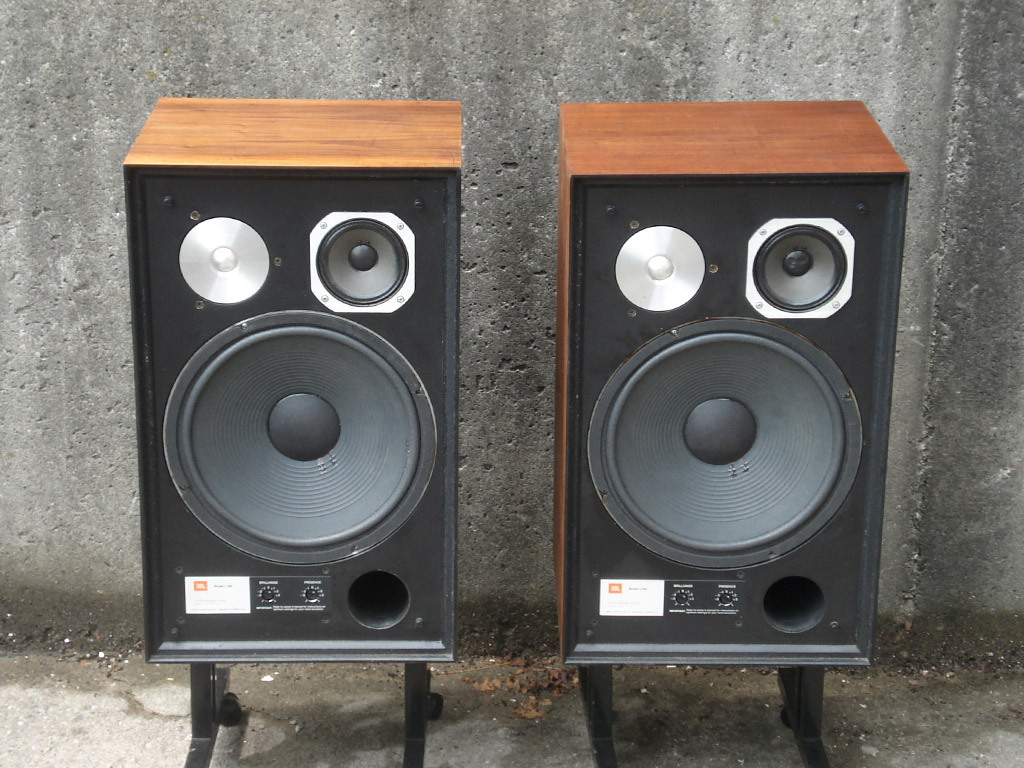 SEVENTIES STEREO: JBL L166 pictures.