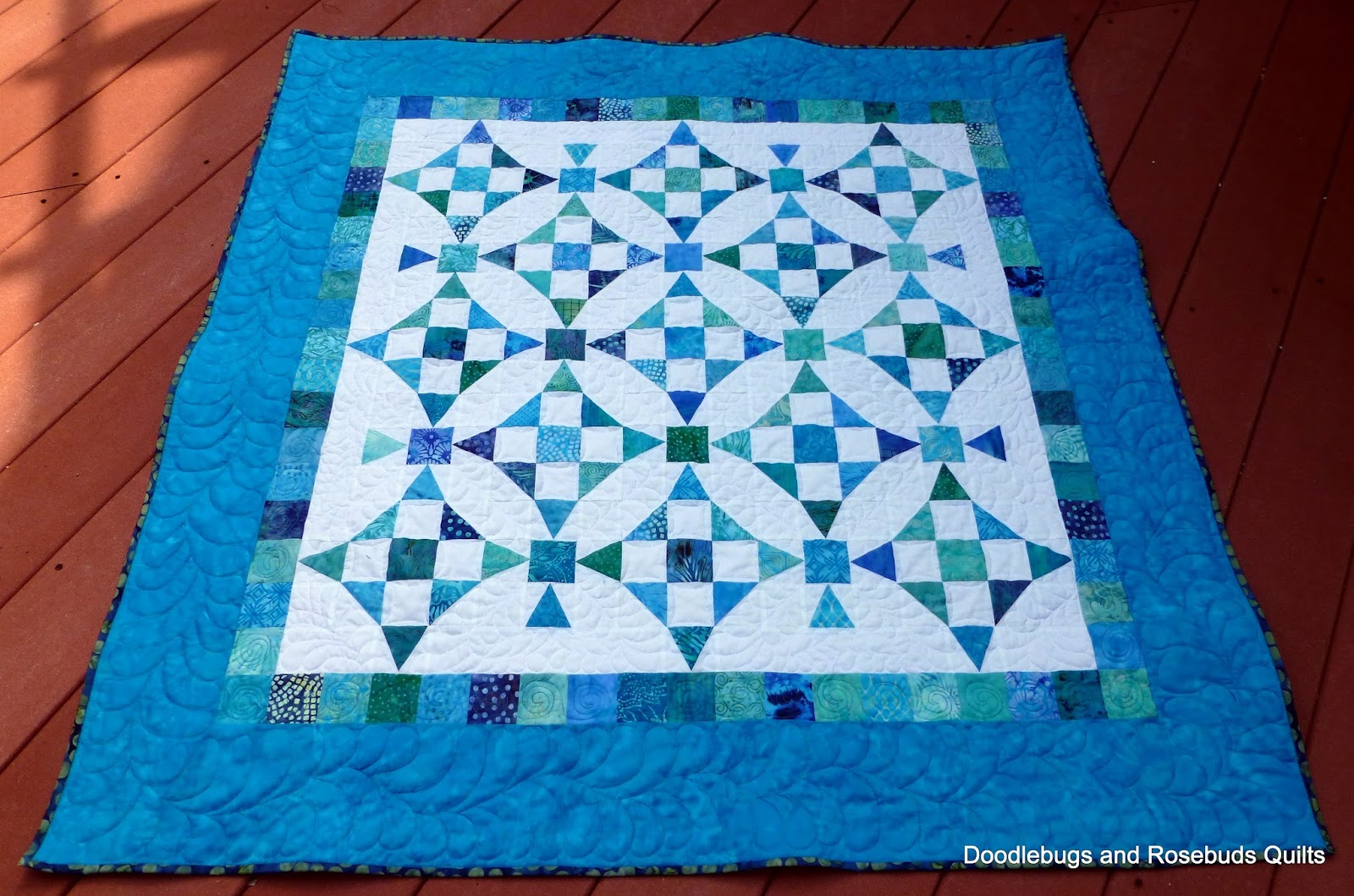 Doodlebugs and Rosebuds Quilts: Sea Glass is Finished