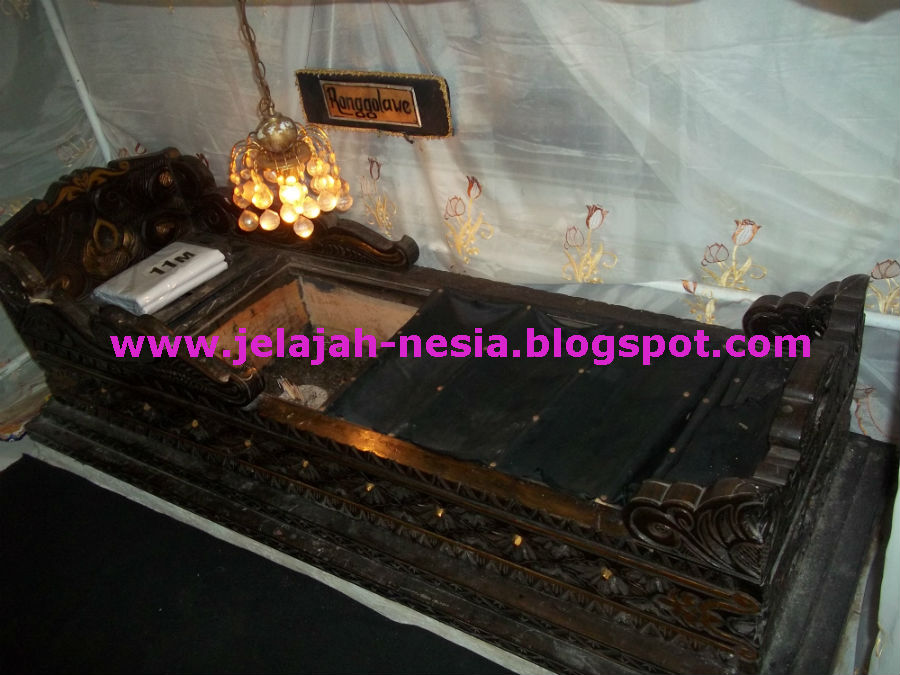 Misteri Tentang Makam Ronggolawe di Tuban - Kompasiana.com