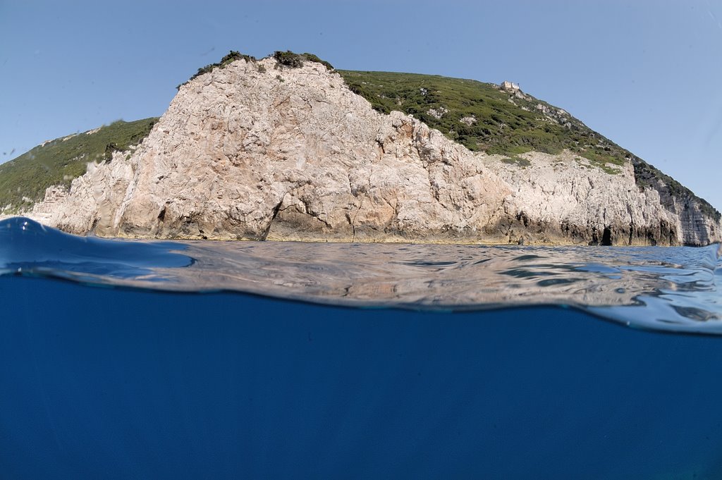 Ishulli Sazanit | Sazan Island | SkyscraperCity