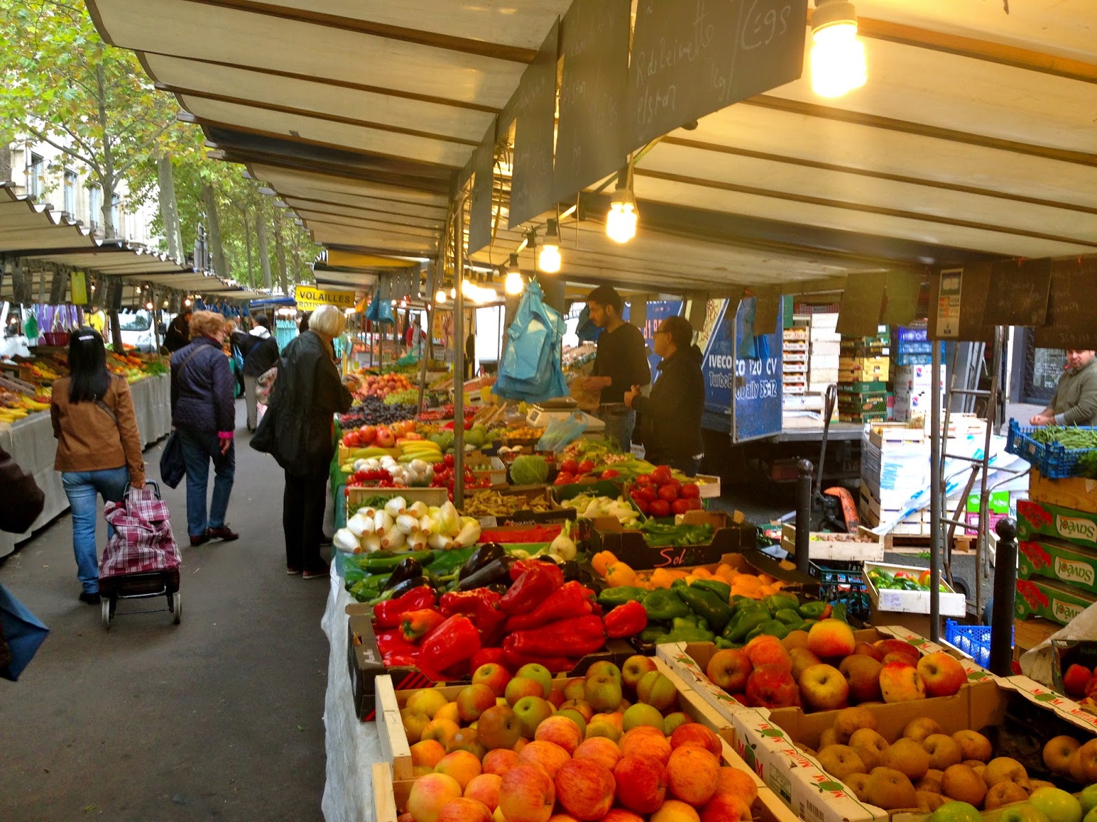 Focus On Paris: Marché Raspail