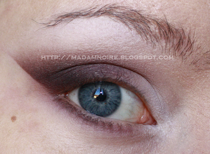 Madam Noire Makeup Studio: Tutorial: Smokey cateye