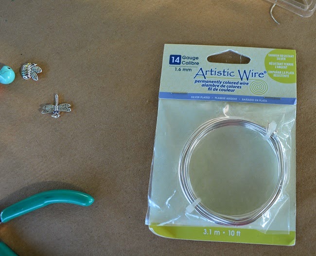 WobiSobi: Expandable Wire Bangle With Charm, DIY