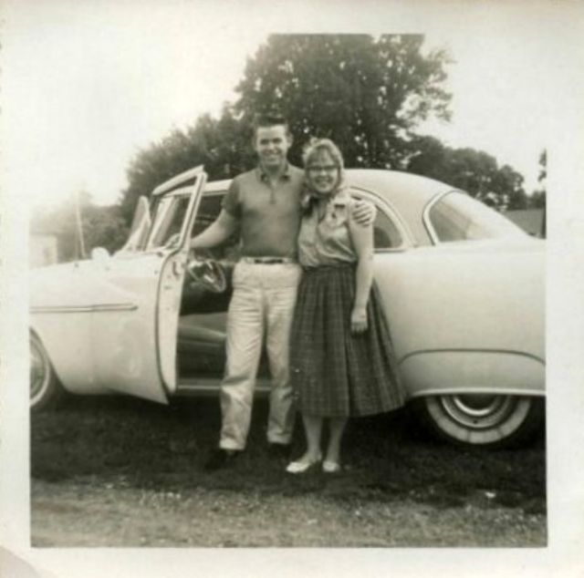 Vintage Dating: 42 Lovely Snapshots That Capture Couples in the 1950s ...