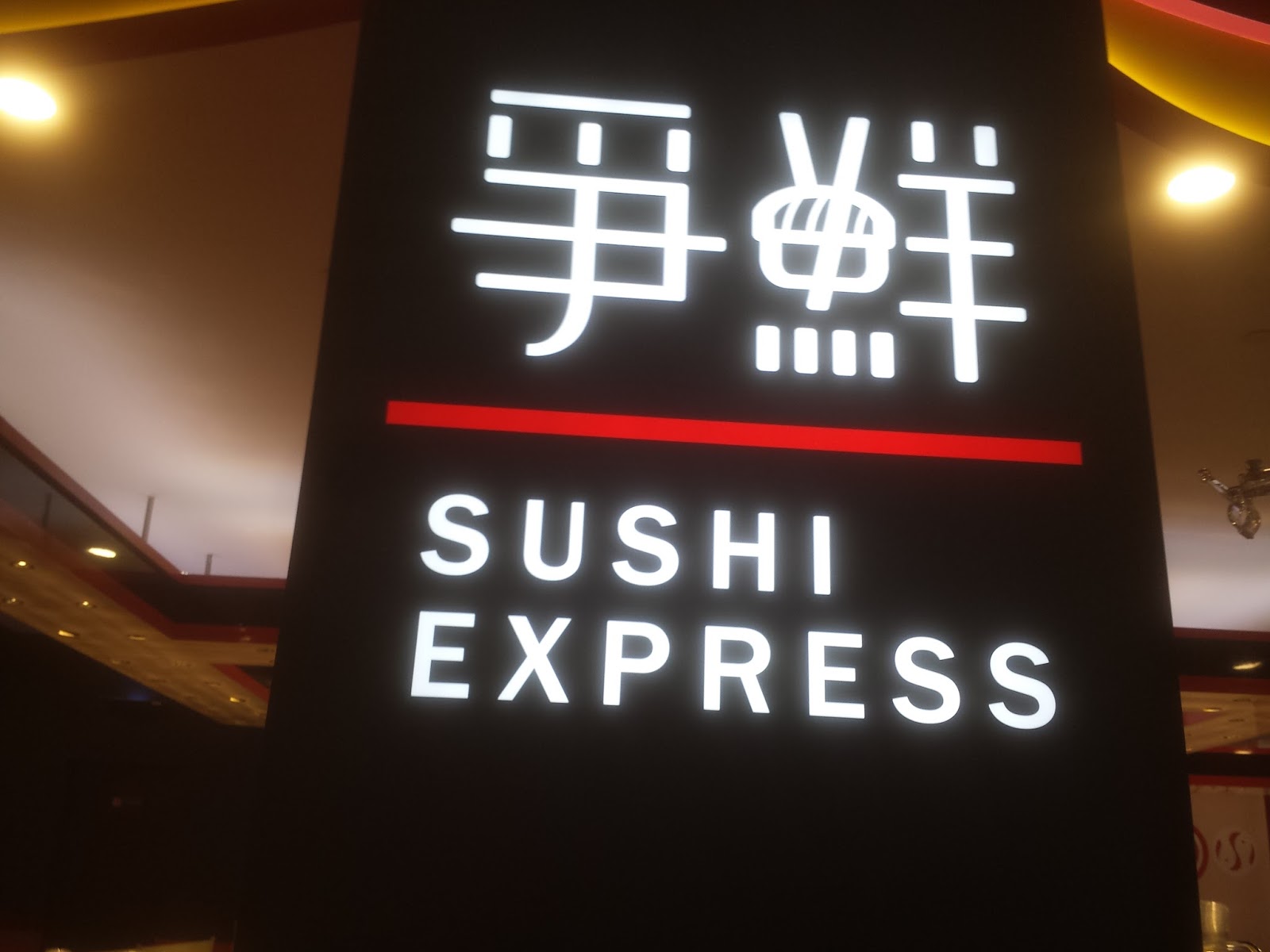 Somewhere in Singapore Blog: Sushi Express