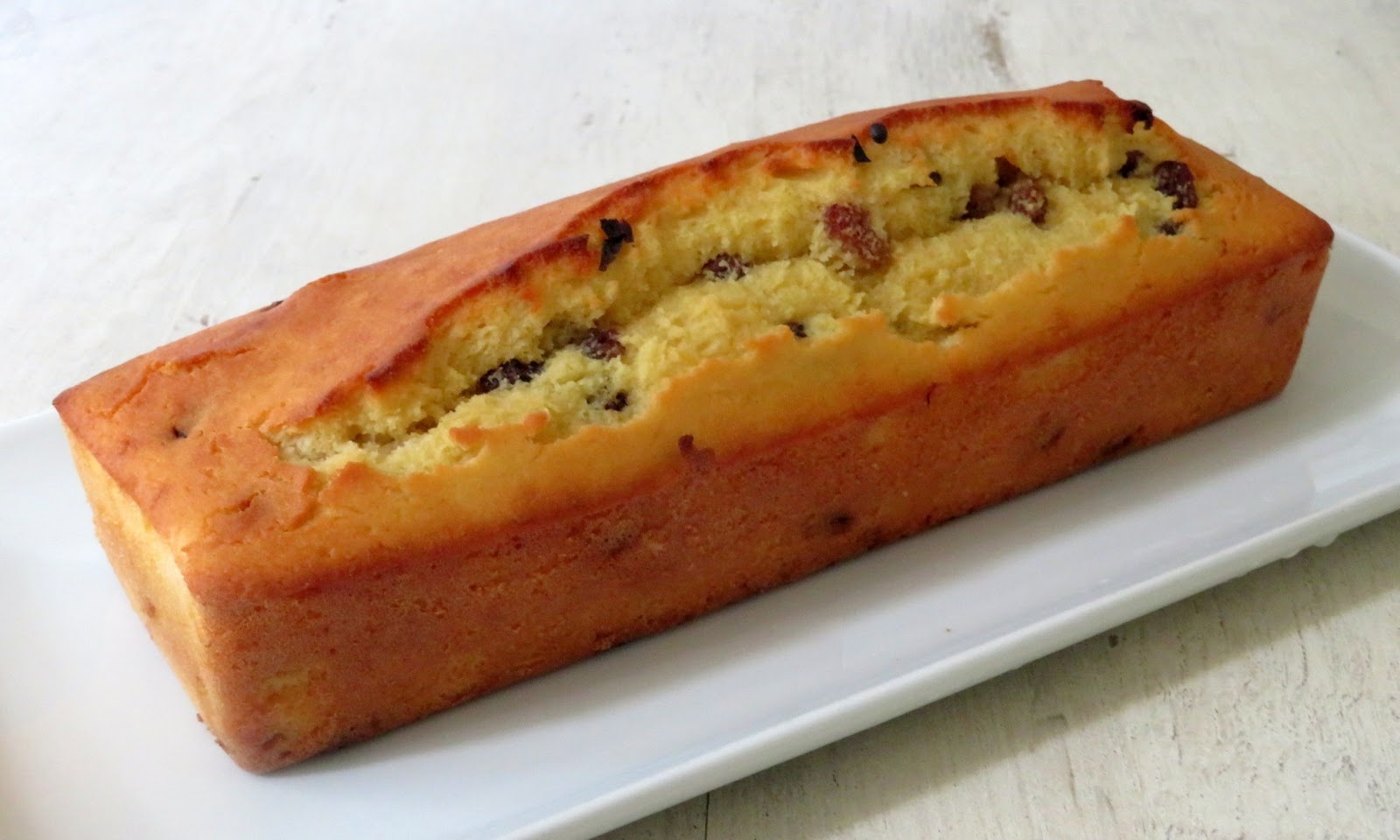 Cake à l'amande, au citron et aux raisins secs - Ma petite cuisine ...