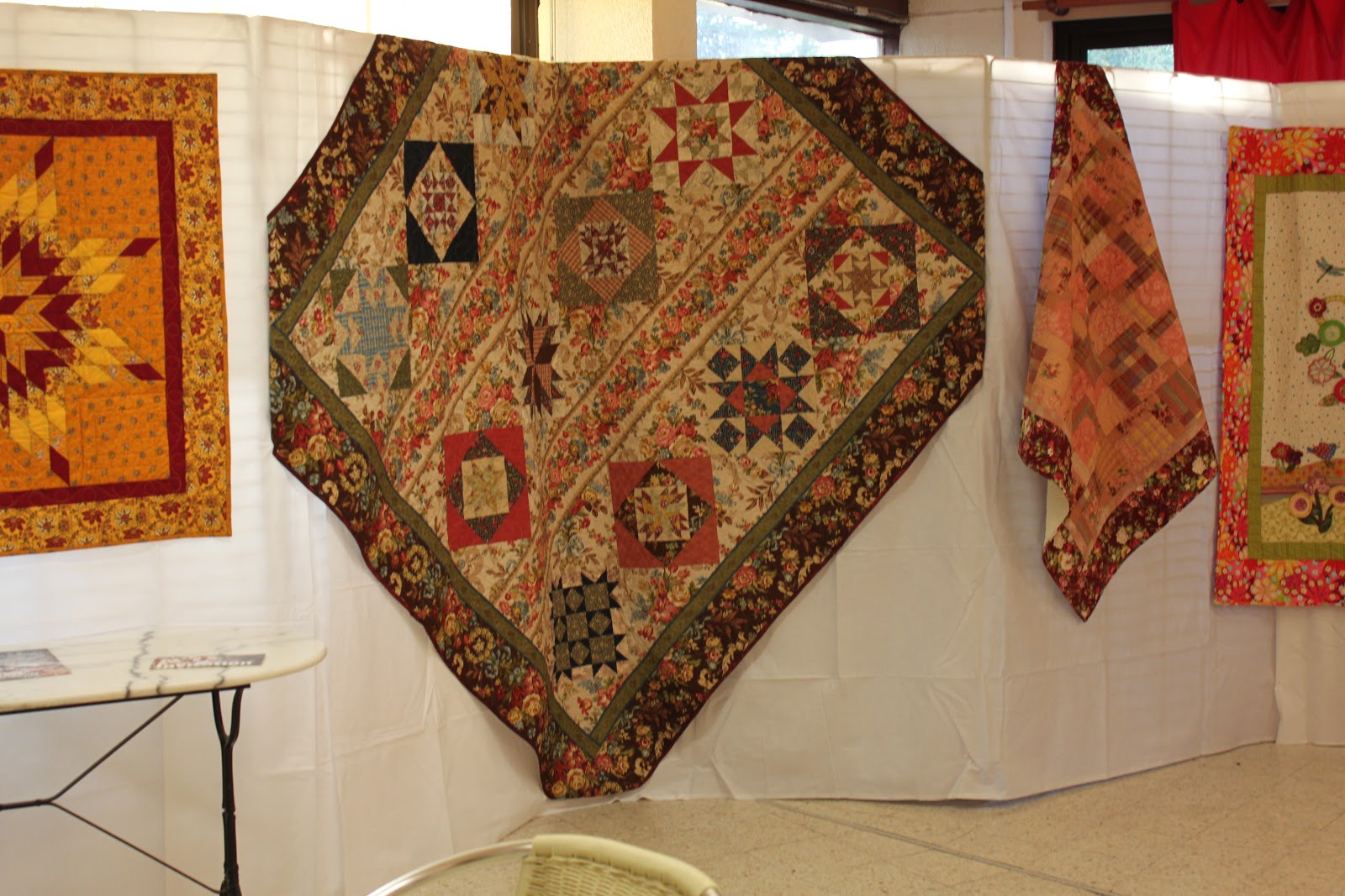 Suzan's Patchwork Garden: COUNTRY PATCHWORK;;; A LITTLE QUILT SHOW!!!