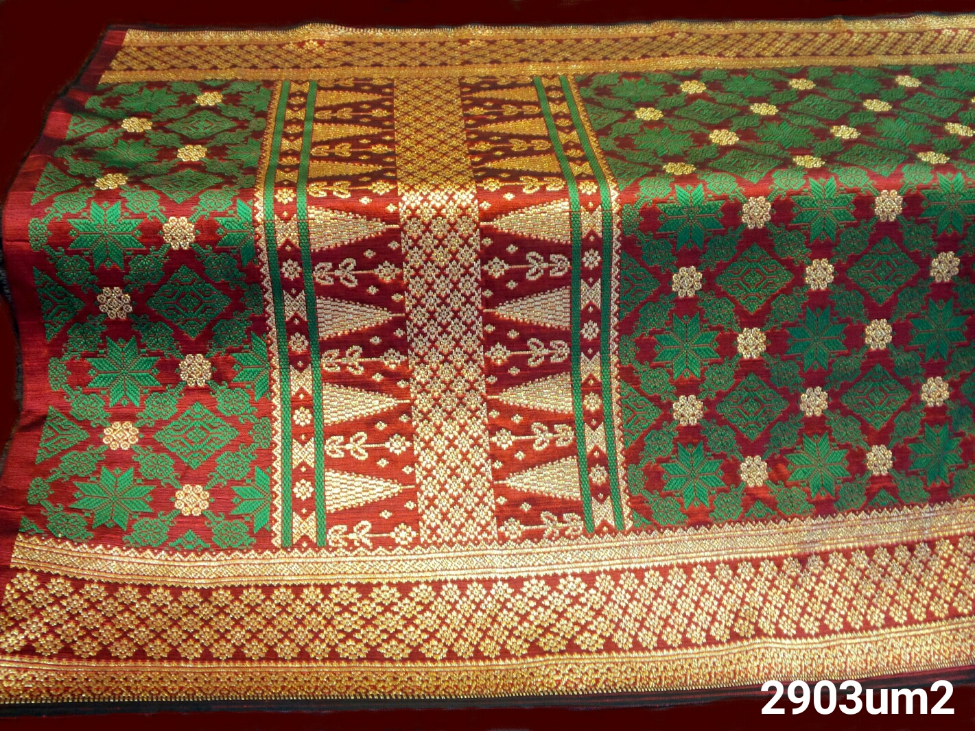Songket Palembang Cek Na: Songket Palembang motif bungo cino hijau ...