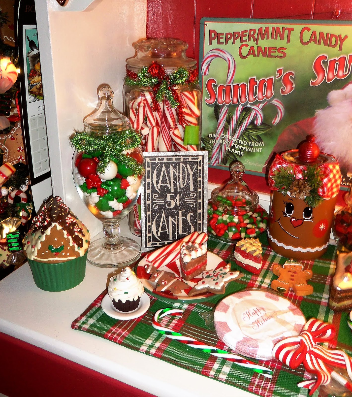 A DEBBIE-DABBLE CHRISTMAS: Gingerbread and Candy Christmas Kitchen ...