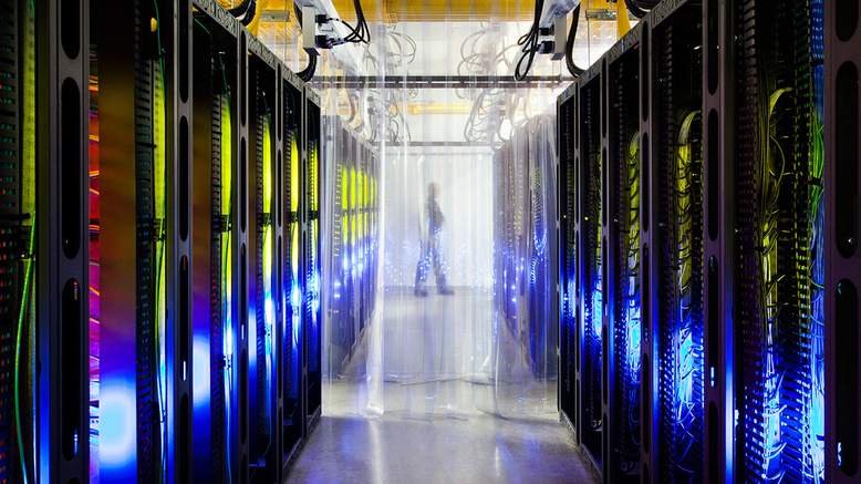 Inside Google:Pictures Of secret data centers ~ Great Panorama Picture