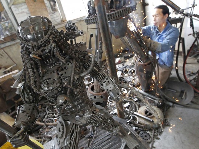 MOTORCYCLE 74: Alien motorcycle by Thai artist Roongrojna Sangwongprisarn