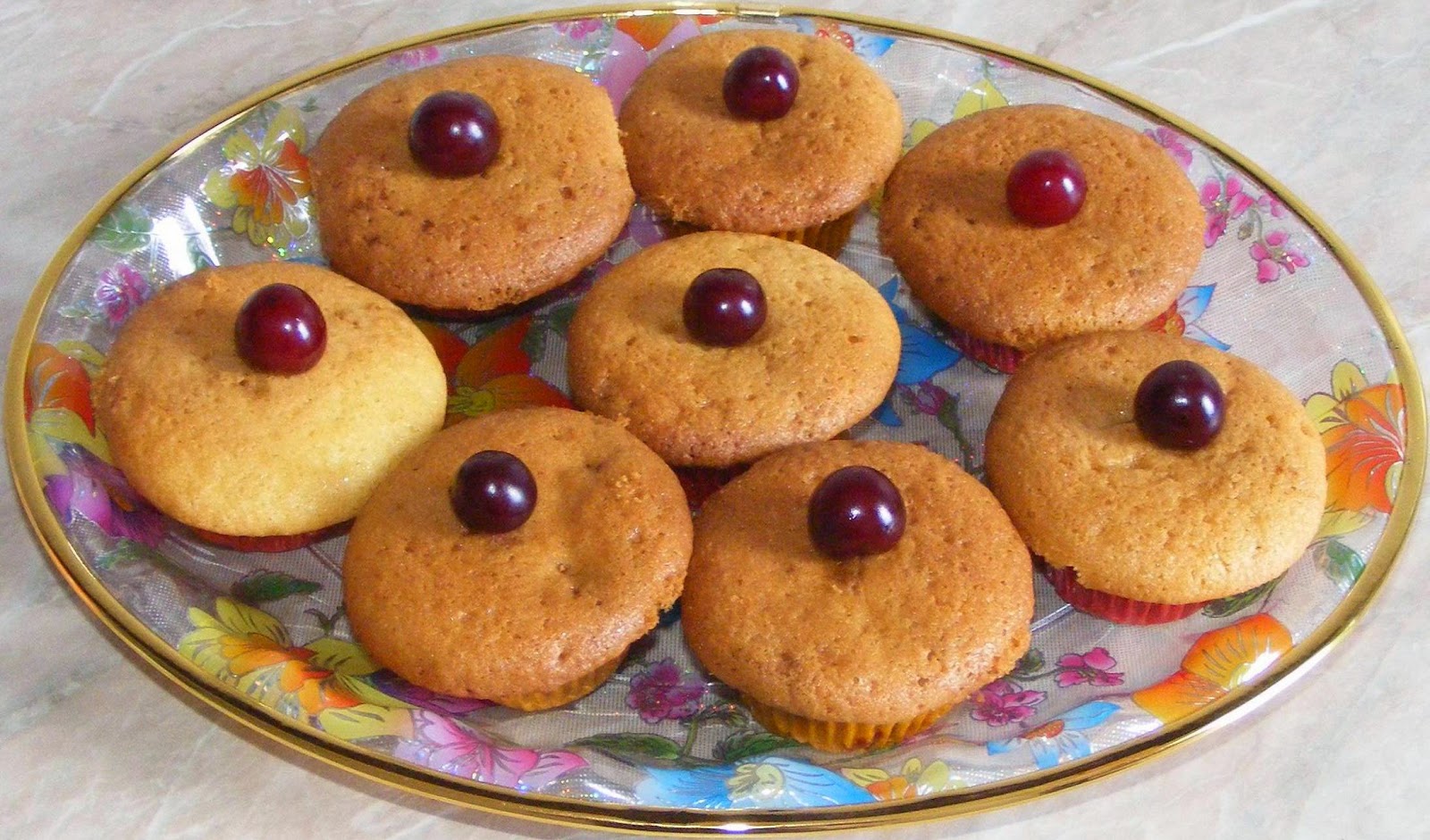 Briose cu visine | Preparatedevis.ro