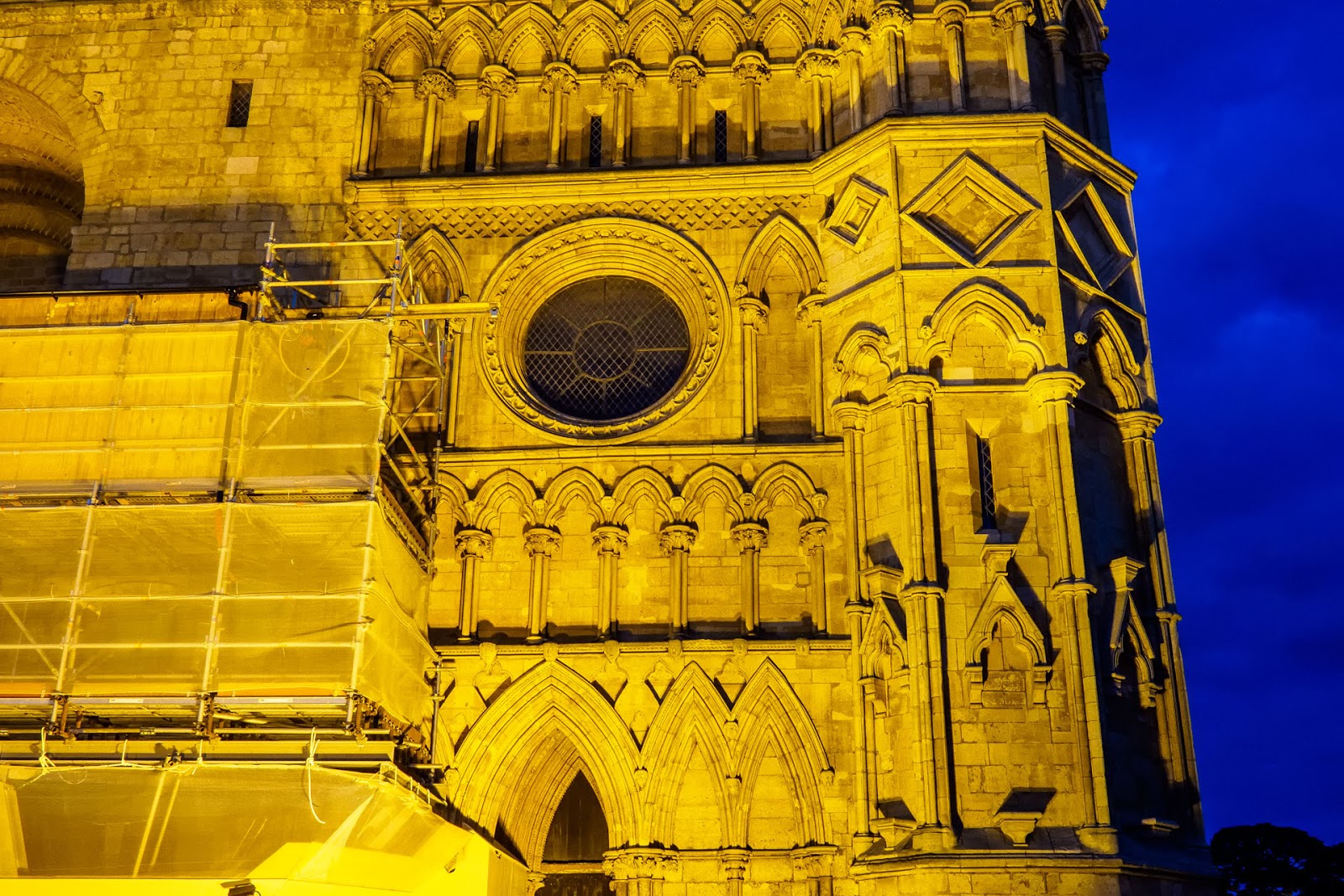 Lincolnshire Cam: Lincoln Cathedral (Floodlit).