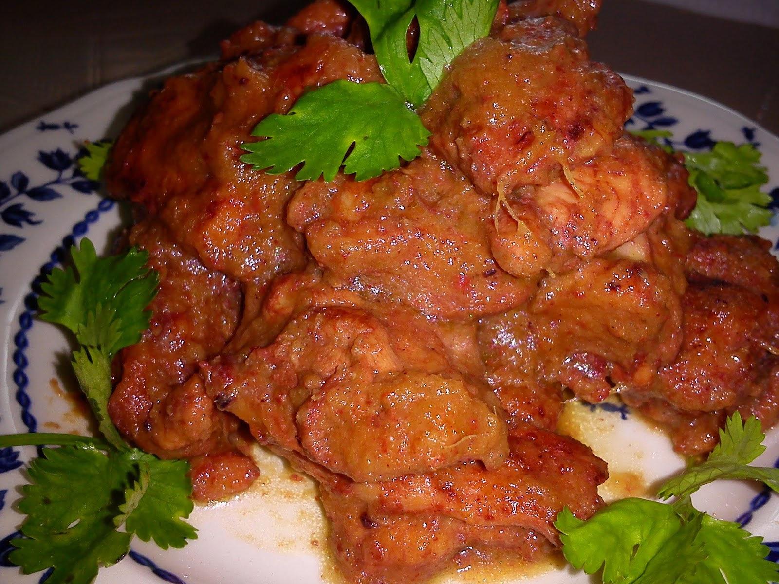 Cooking Pleasure: RED YEAST REMPAH CHICKEN