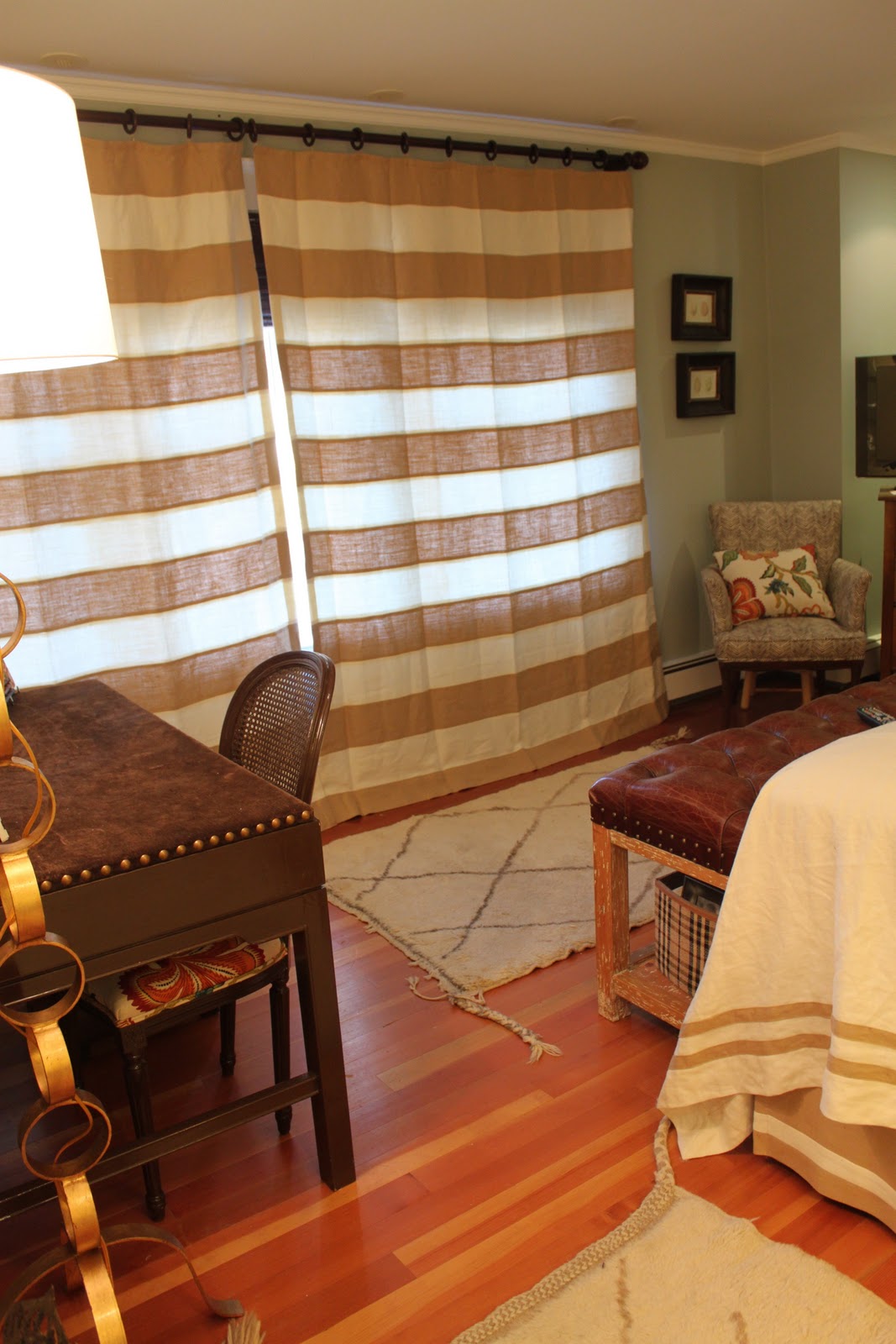 Living Livelier: In the Bedroom: Horizontal Striped Curtains