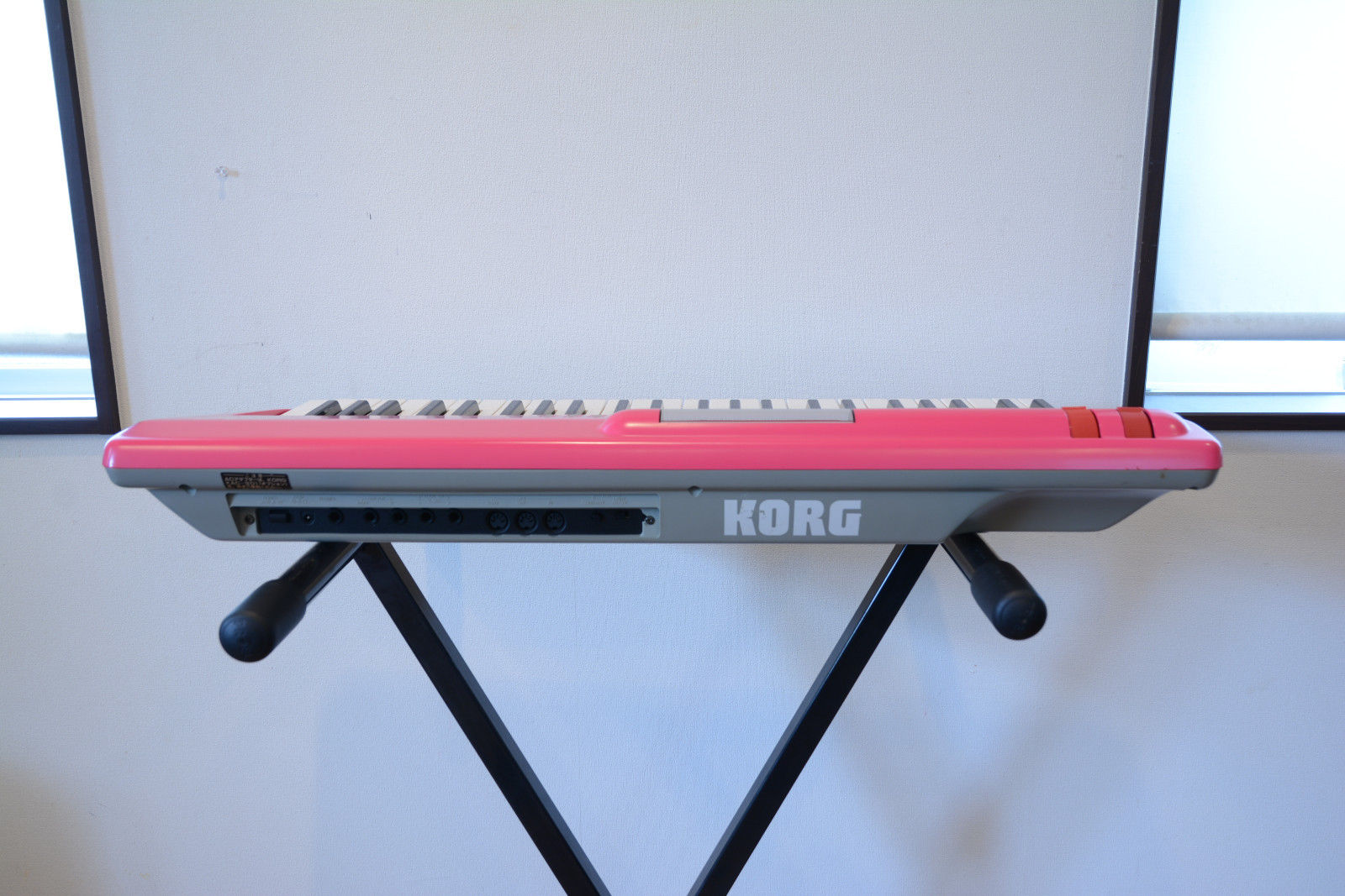 MATRIXSYNTH: Pink Korg 707 SN 003346 FM Synthesizer