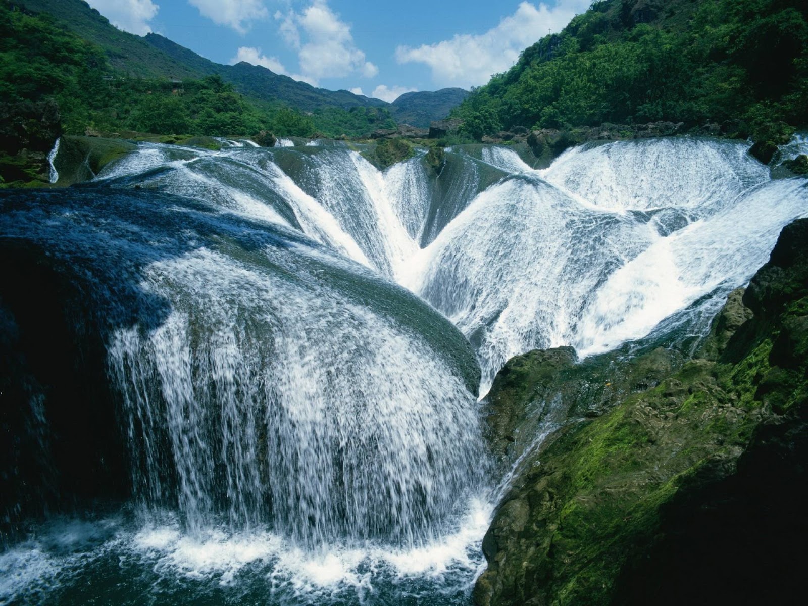 Expedition Paradise: Pearl Shoal Waterfall, Jiuzhaigou, China
