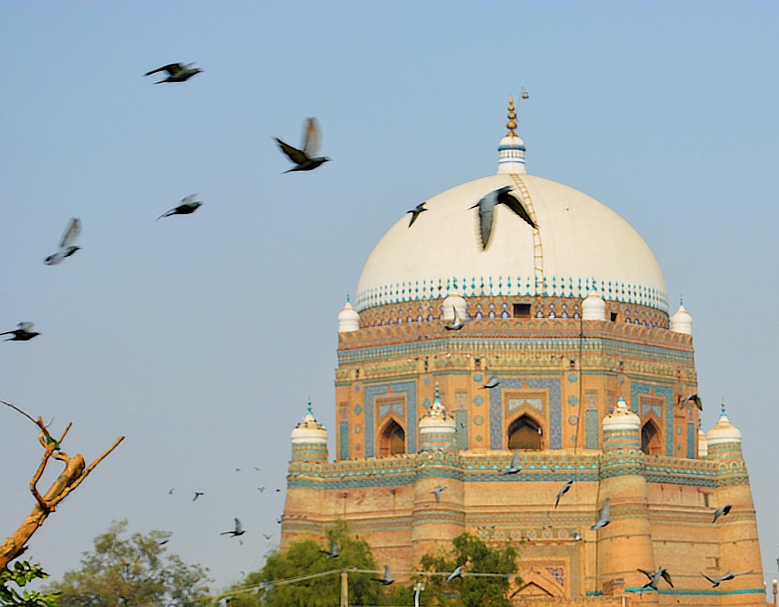 Pakistan : Shrine of Shah Rukne Alam Multan