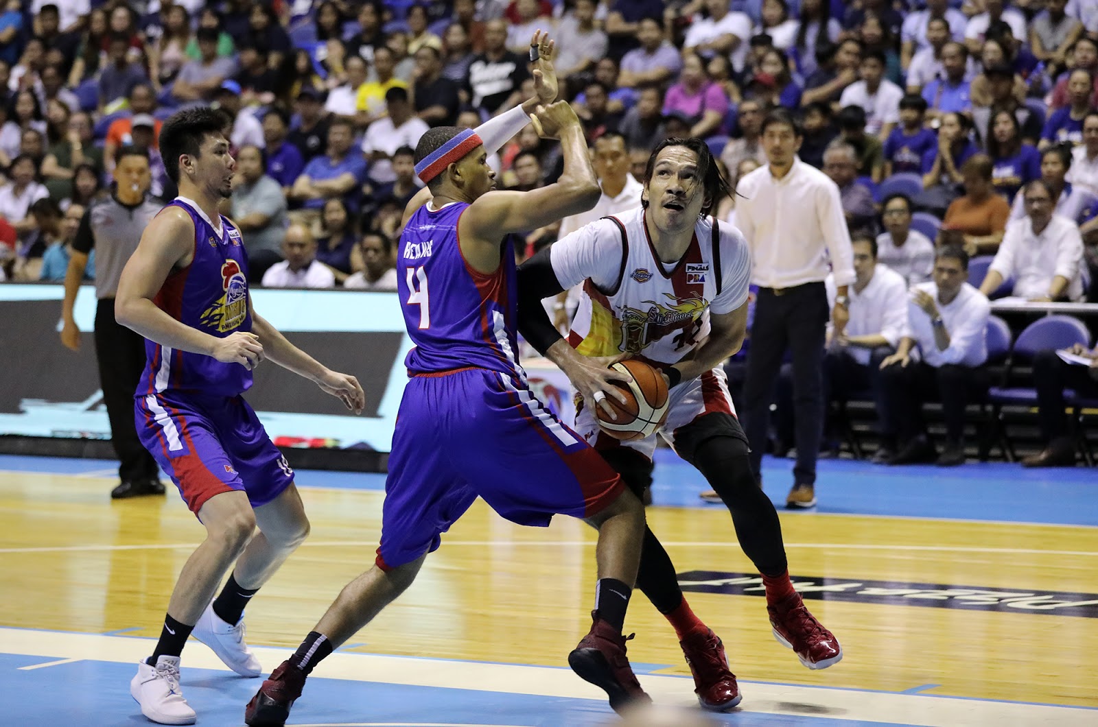 SMB ties PBA PH Cup Finals with Game 2 victory