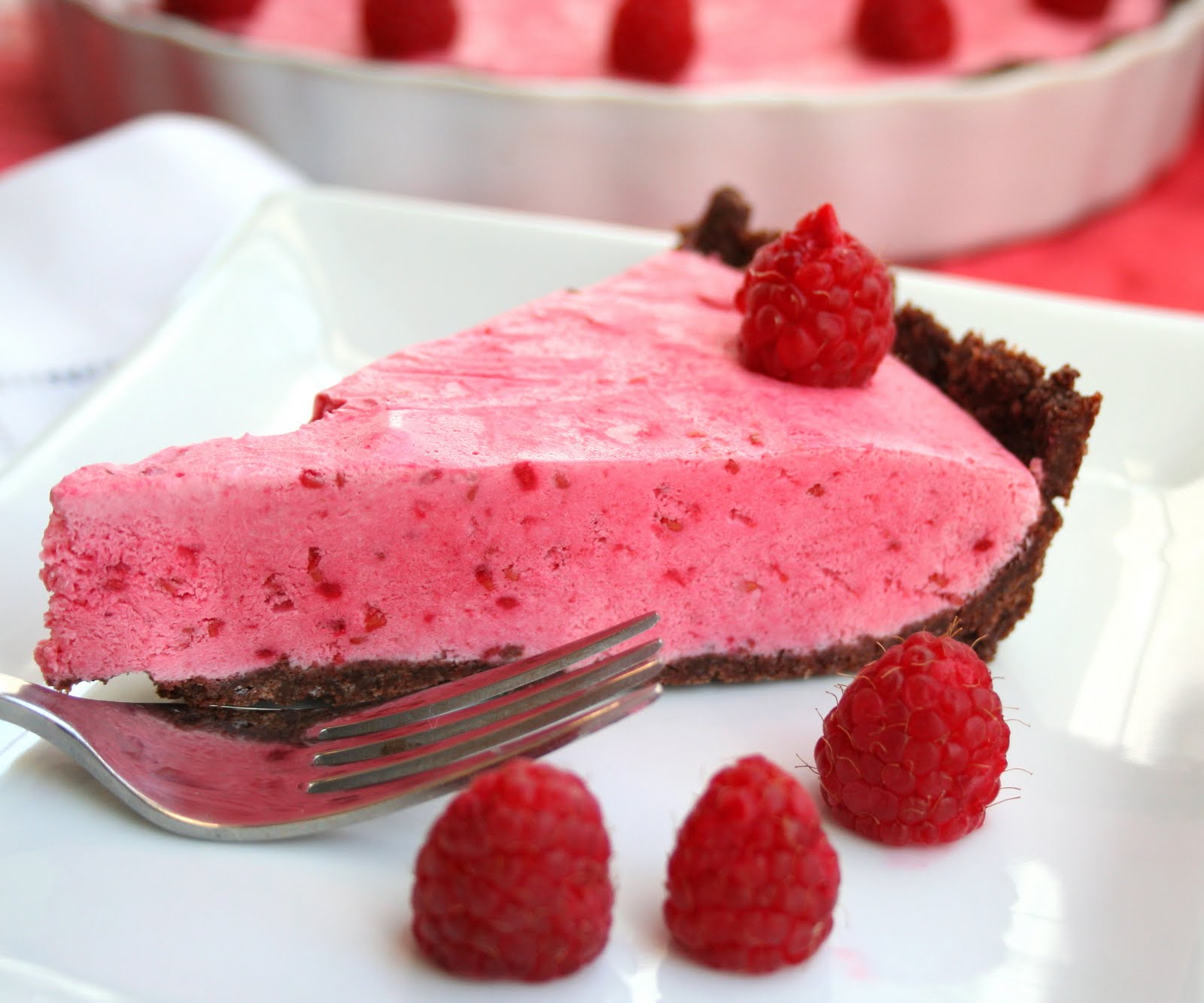 Low Carb Frozen Rasberry Mousse Tart With Chocolate Crust Recipe ...