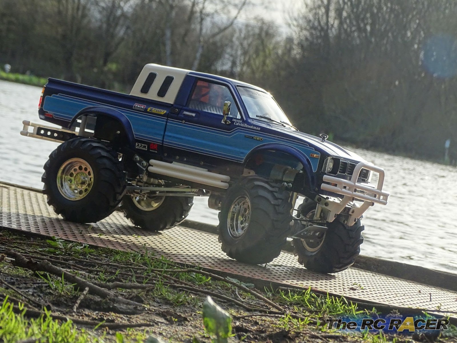 58519 Tamiya Toyota Hilux 4X4 RN36 Bruiser Build and Review | The RC Racer