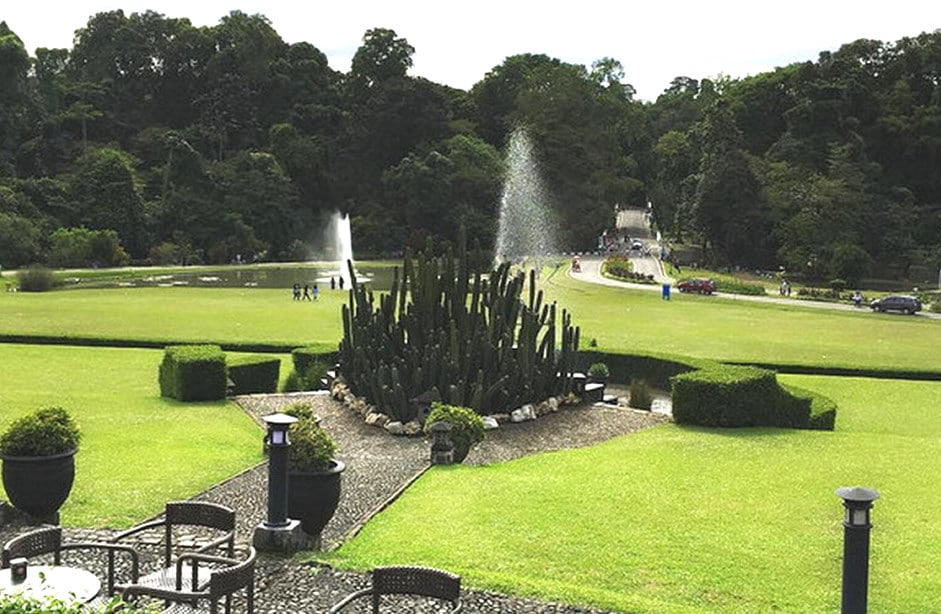 Wisata Edukasi di Kebun Raya Bogor