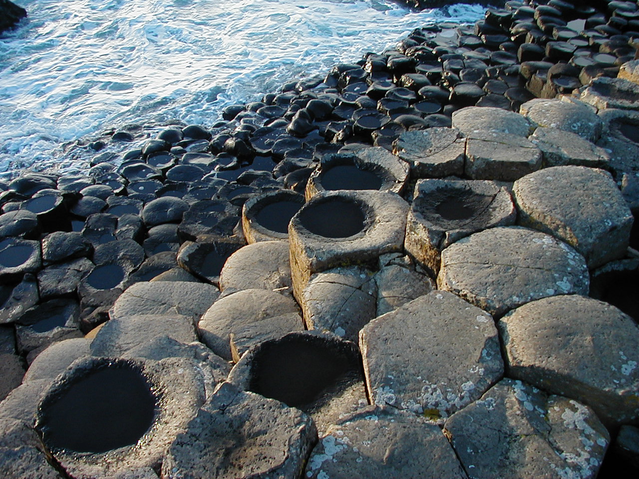 Columnatas basálticas: impresionantes formaciones geológicas ...