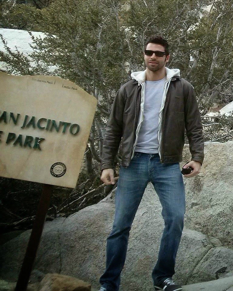 H M ZAK Blog: DARIO BECK wearing jeans