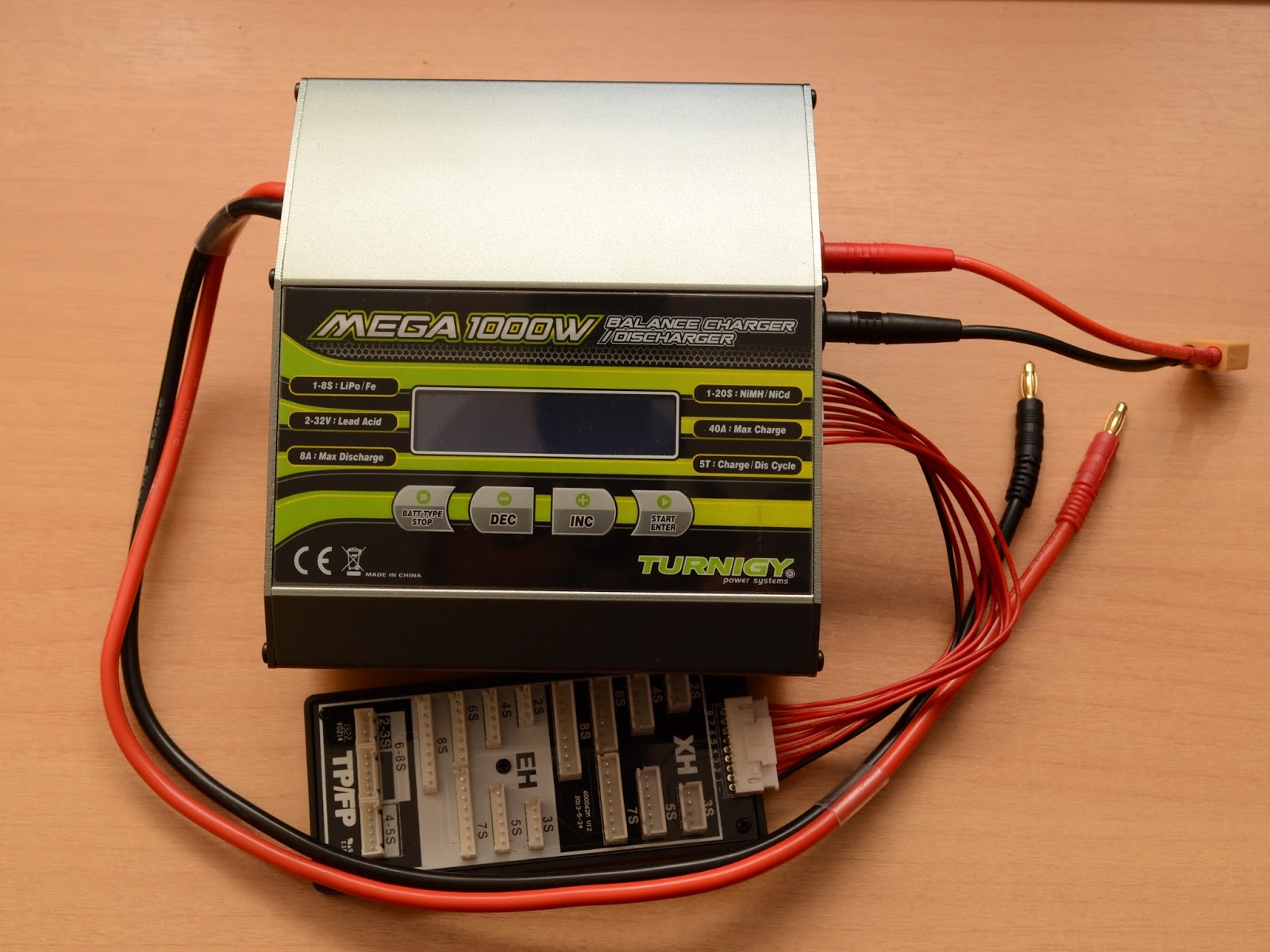 Turnigy MEGA 1000W 8S 40A Lithium Polymer Balance Charger
