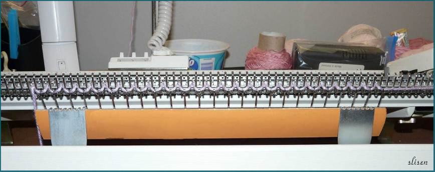 Slisen's Happy Place: DIY Cast On Comb for Singer/Studio/Silver Reed ...