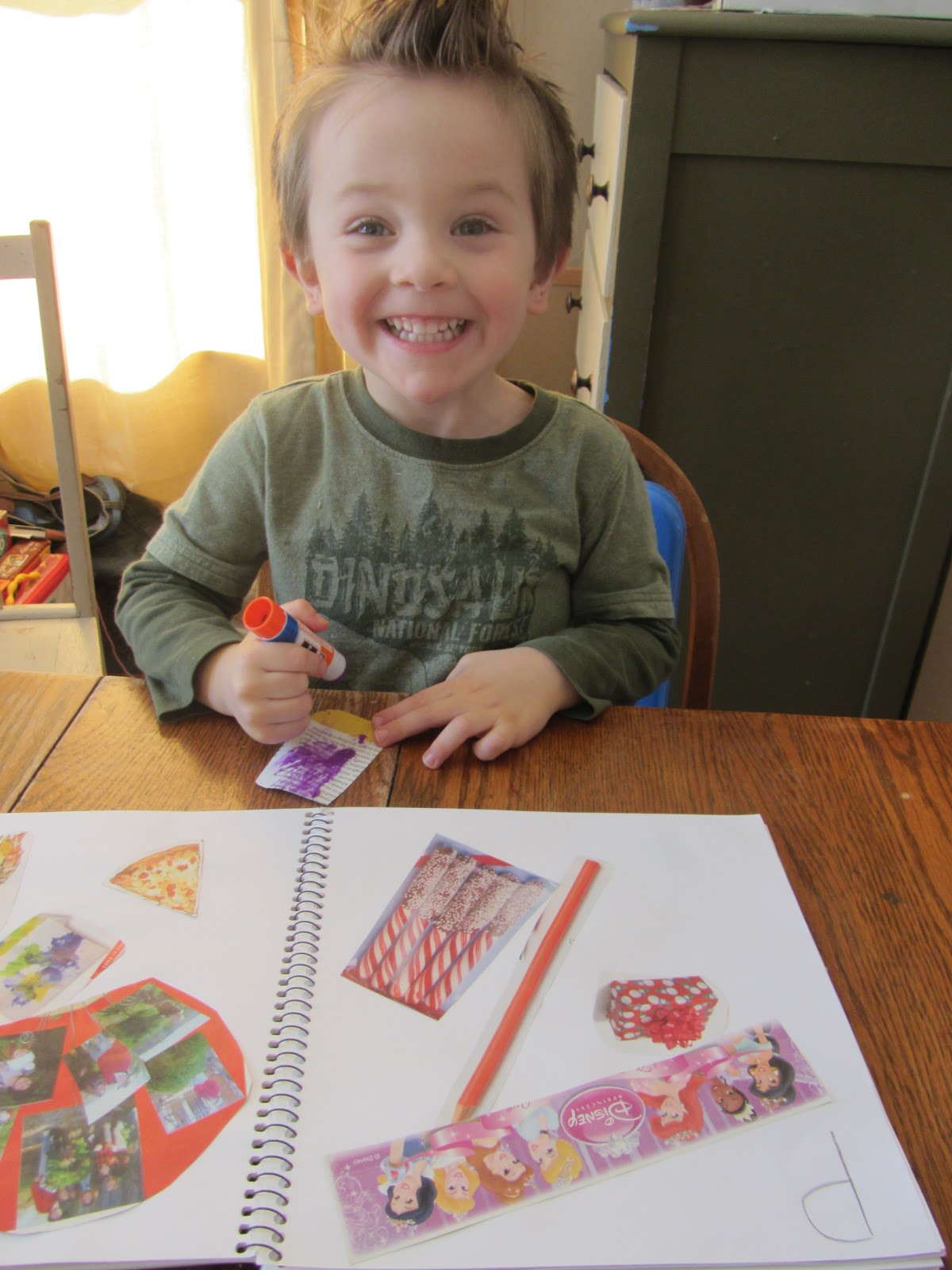 The Unlikely Homeschool: Simple Alphabet Picture Book