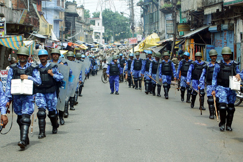 गुजरात में हार्दिक पटेल की हवा निकालेगी मप्र की RAF-CRPF