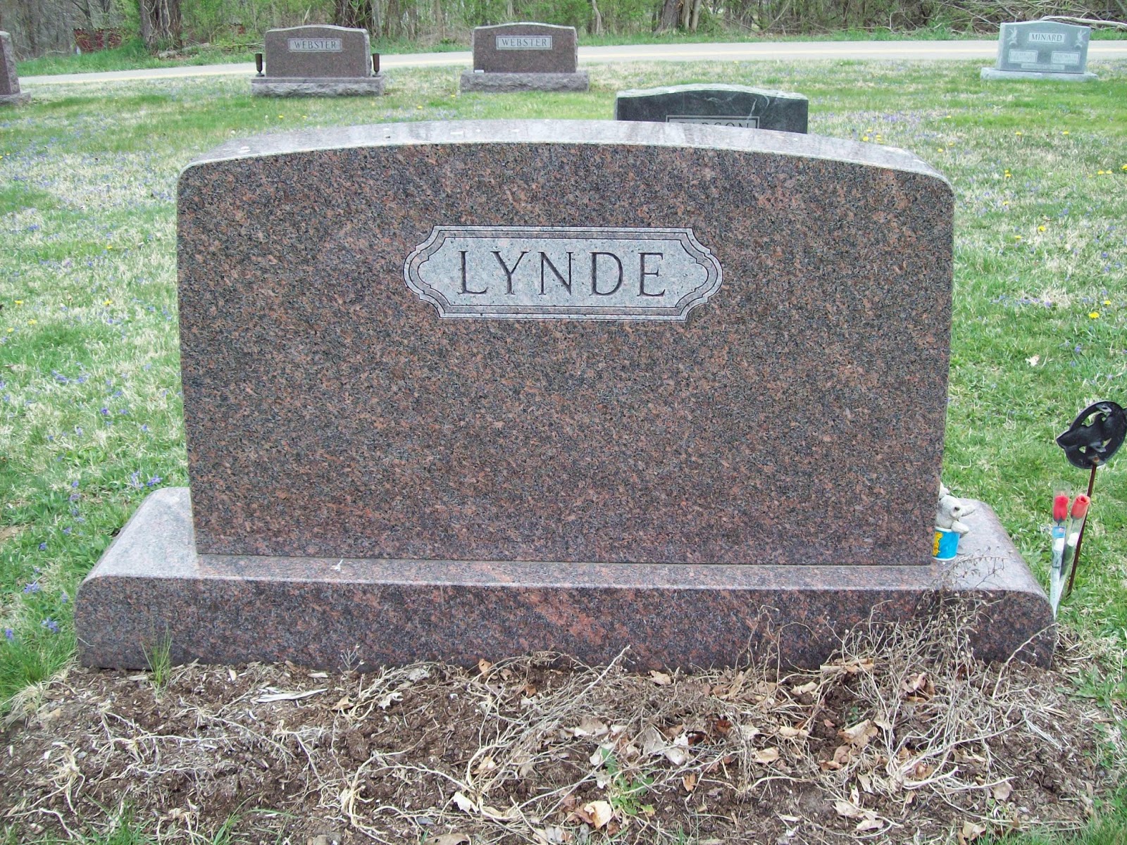 Travels of a Hobgoblin Taphophile: Paul Lynde - Amity Cemetery