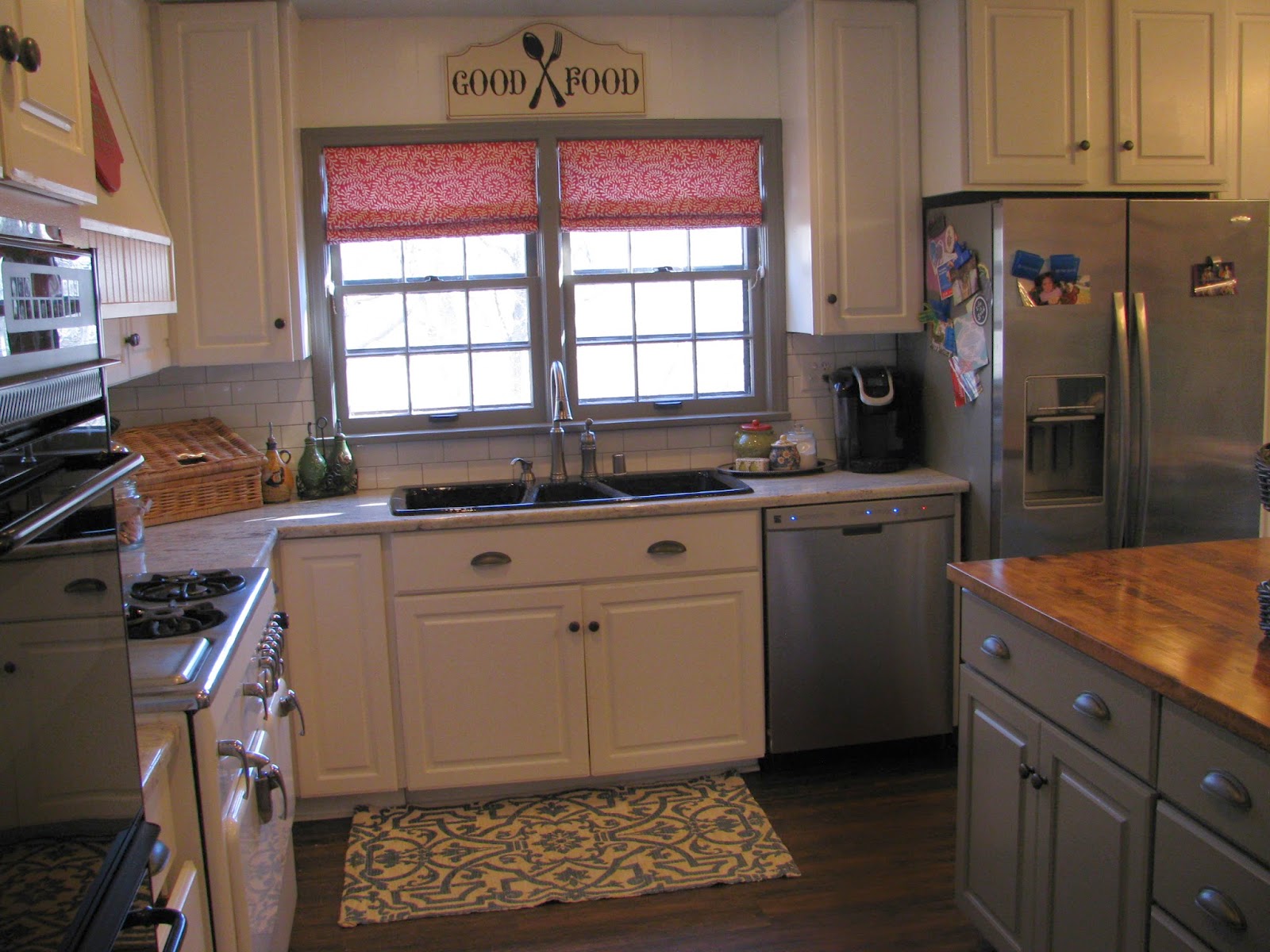 BEE Designs: Our Kitchen 1972 meet 2015!