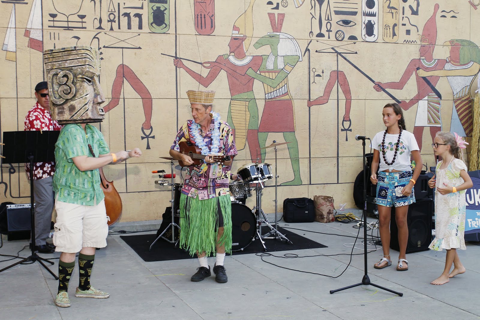 Hollywood Turns Tiki - #IHeartHollywood