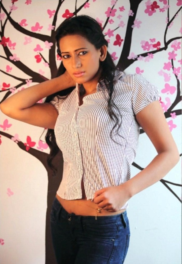 INDIAN BEAUTIES: SANJANA SINGH