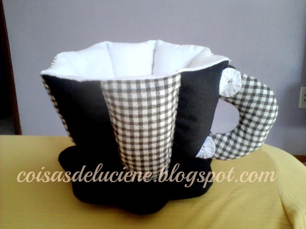 Coisas de Luciene: Bule e xícara em patchwork